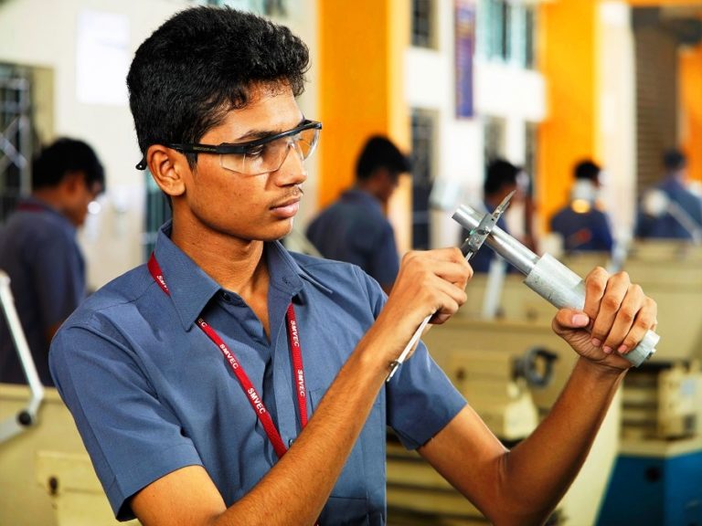 Sri Manakula Vinayagar Engineering Colleges | Top Engineering Colleges